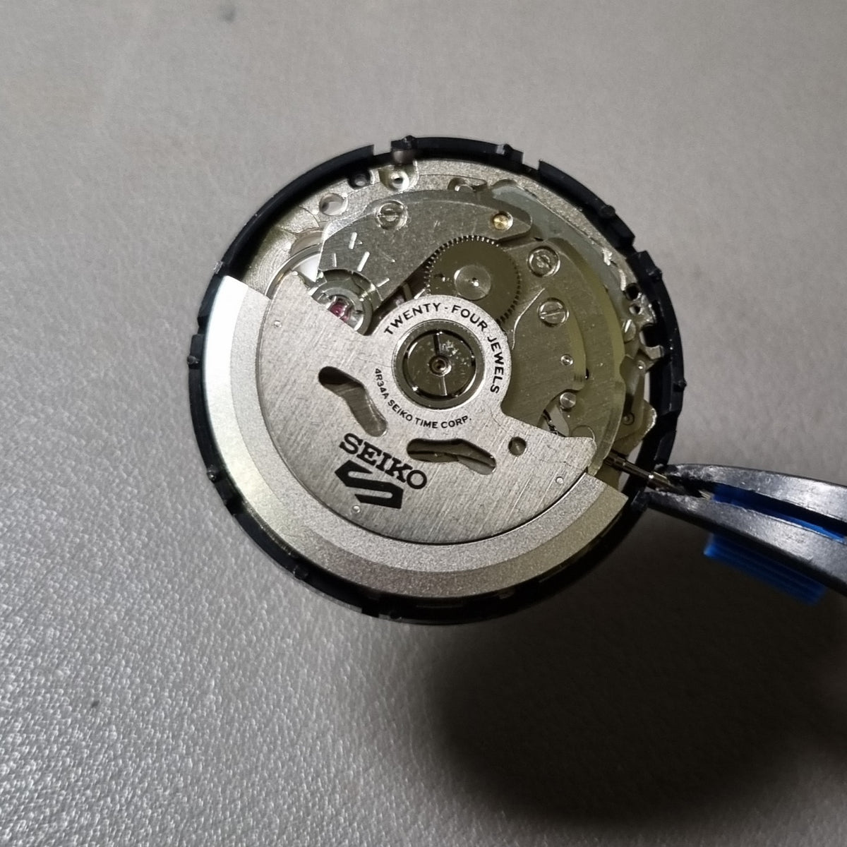MVT011X Seiko Original 4R34 Movement – Mod Mode Watches