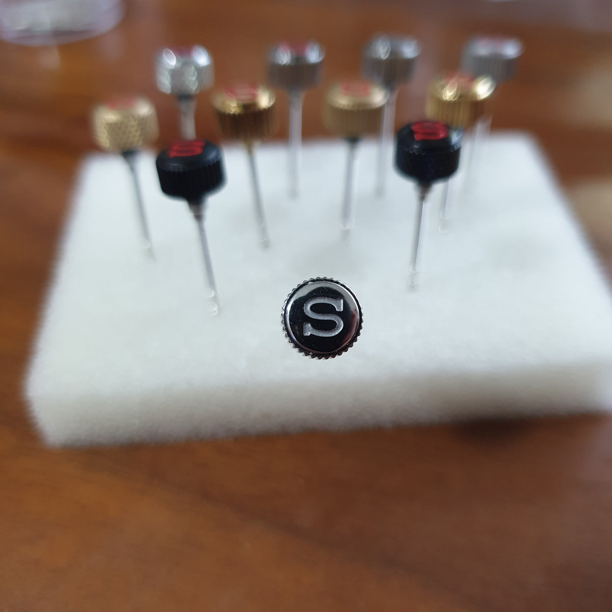 CRN001 SKX007 Polished Silver Coin-Edged Crown – Mod Mode Watches